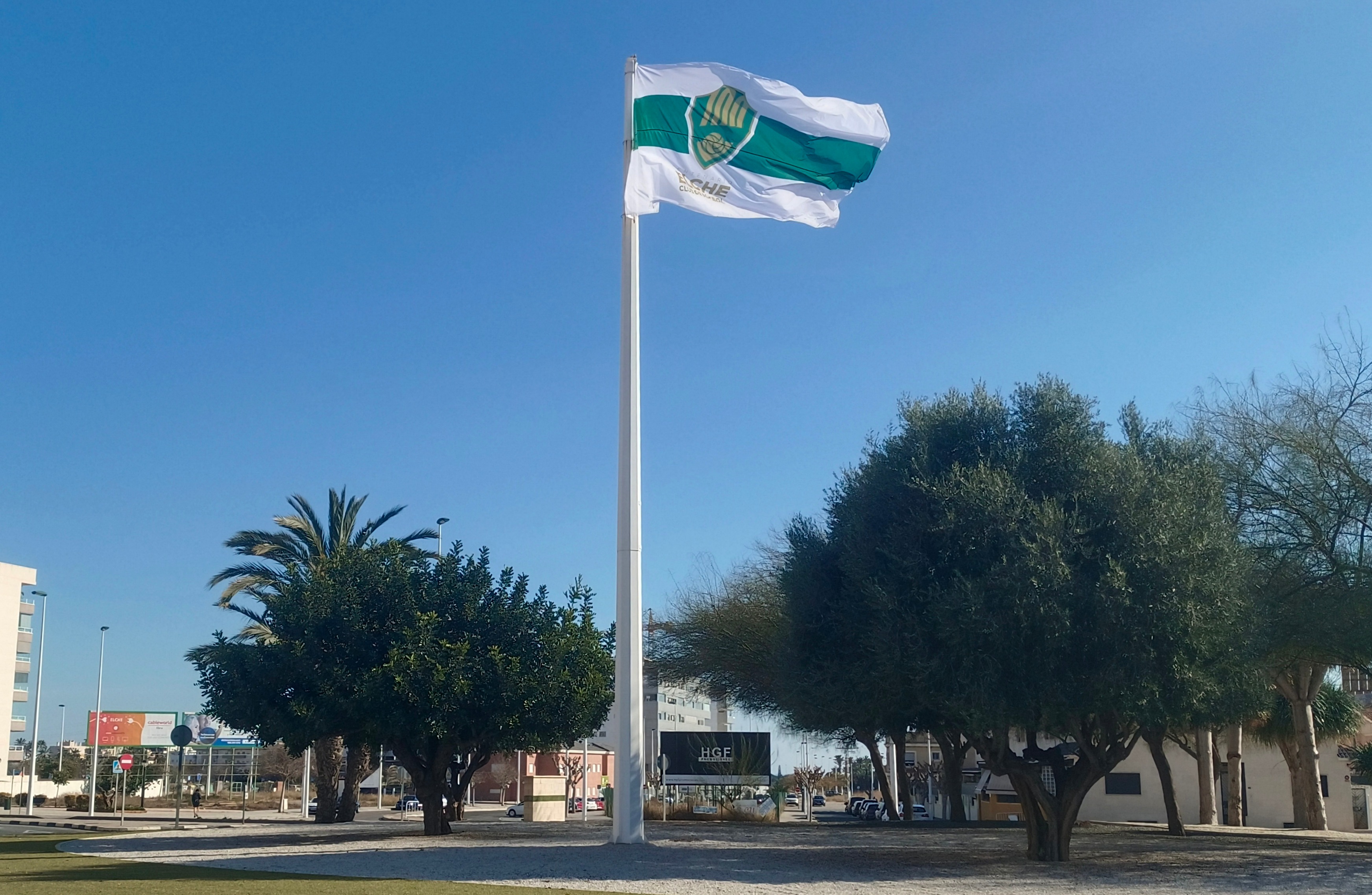 Cambio de bandera | Elche Directo